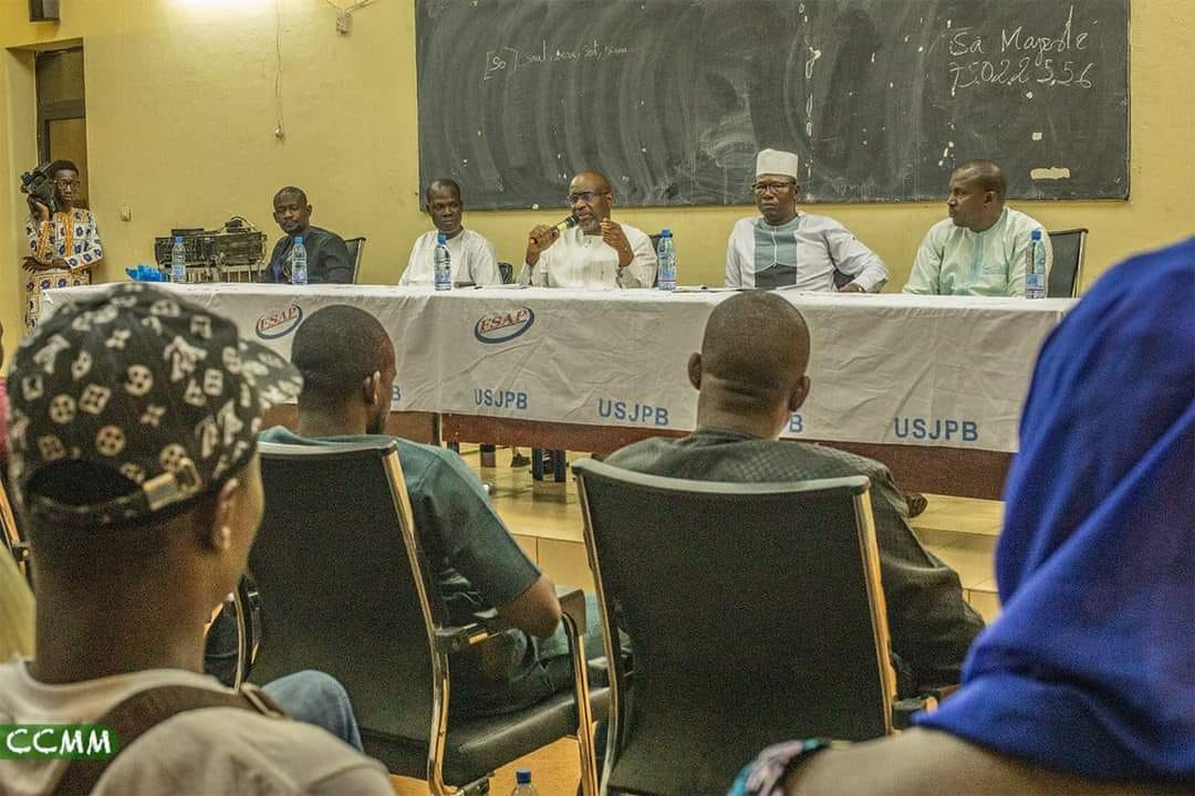 MOUSSA MARA PRESENTE SON LIVRE A LA FSAP DE BAMAKO. – Moussa Mara